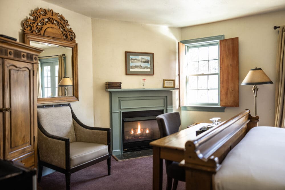 Rooms Gallery - The Red Lion Inn