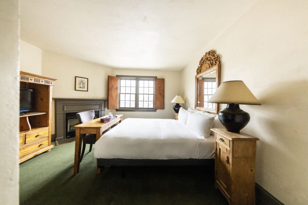 Rooms Gallery - The Red Lion Inn